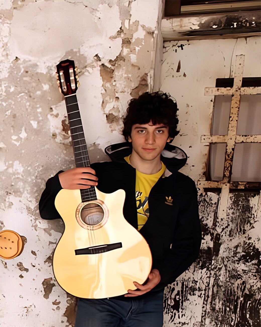 Amici 22, avete mai visto il fratello di Angelina Mango? Anche lui ...